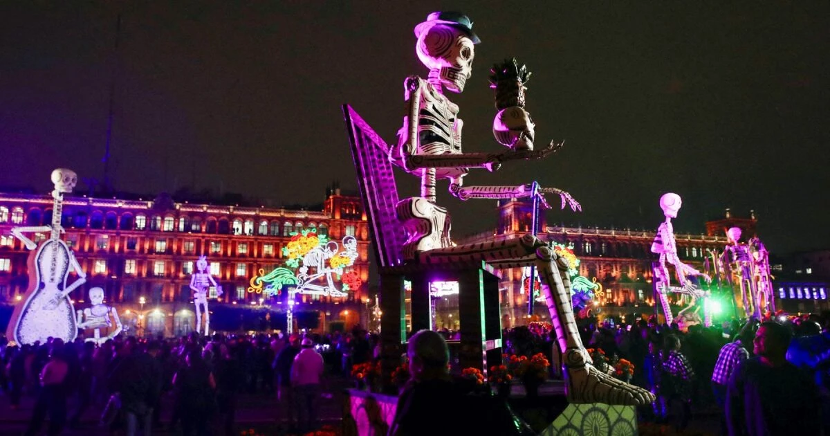 La Mega Ofrenda 2025 en el Zócalo ofrece una experiencia multisensorial ...